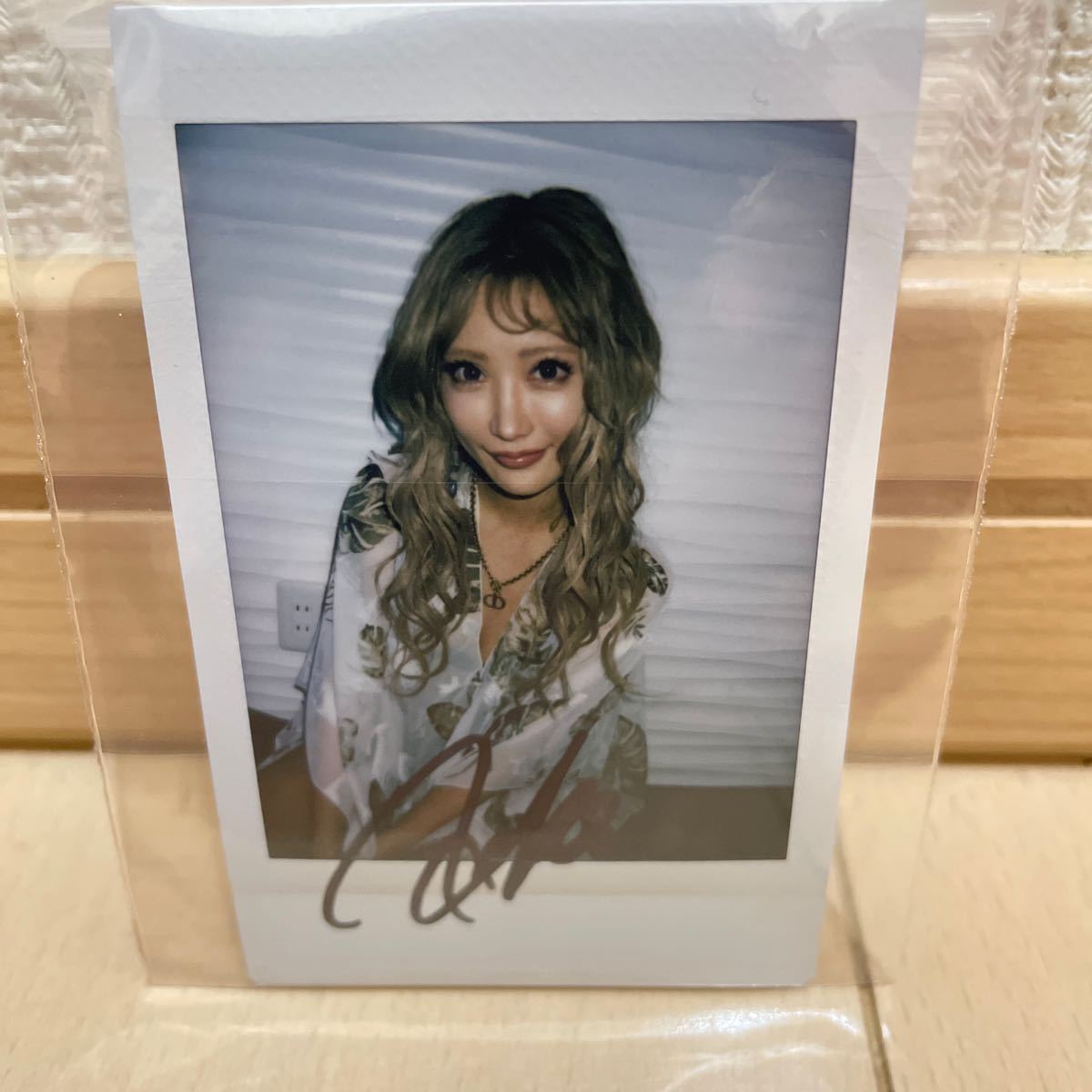 送料無料 AIKA 直筆サイン入りチェキ セクシー女優 ② /【Buyee】 Buyee - Japanese Proxy Service | Buy from Japan!