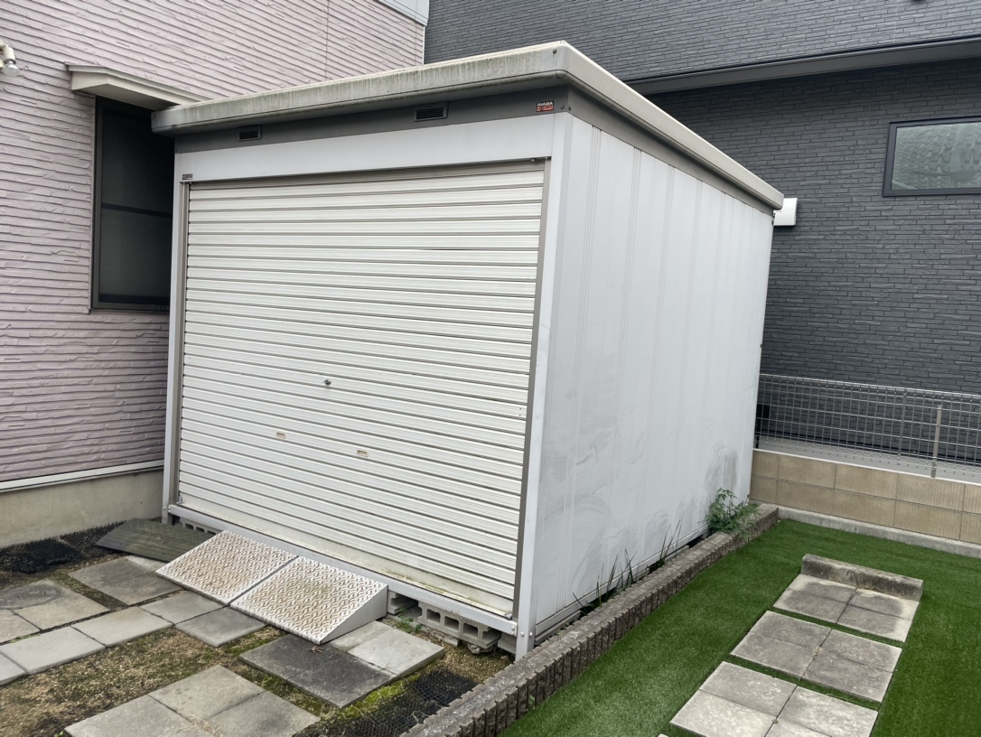 INABA イナバ物置 シャッター物置 MFW-80HB ガレージ H2,470×W2,630×D3,120mm 解体済み 鍵付き エリア限定 大阪市平野区発 /【Buyee】