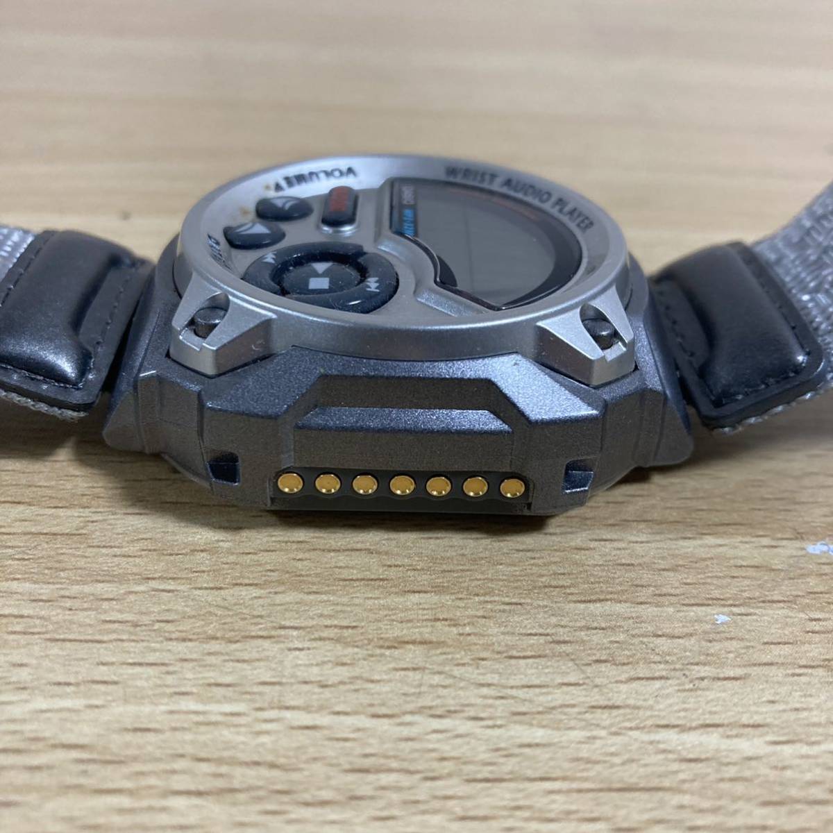 CASIO カシオ リストオーディオプレーヤー WMP-1 MP3-32MB MICRONAS QZ クォーツ メンズ 腕時計 腕時計型 時計 ...