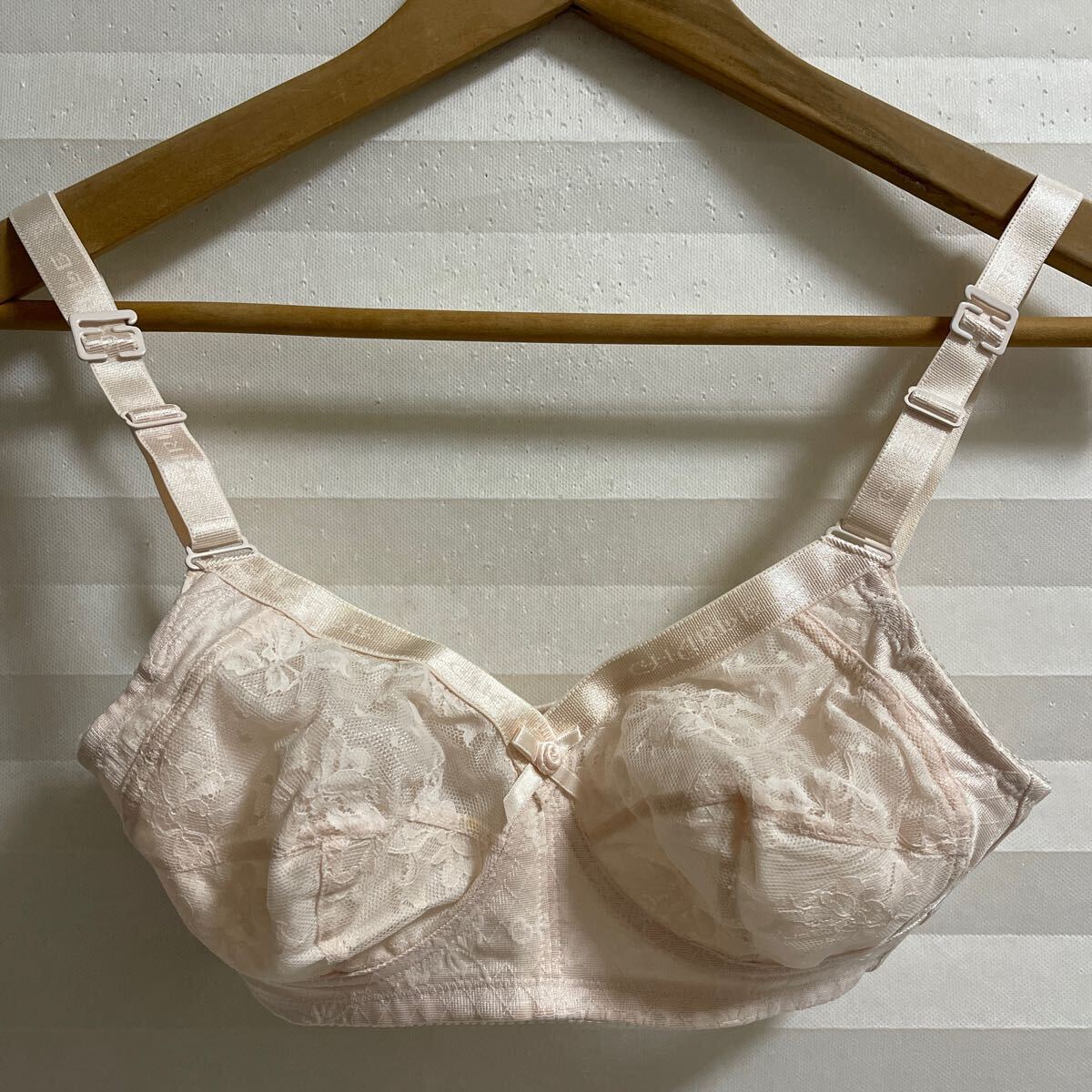 訳あり品 新品 シャルレ FA022 高級下着 ブラジャー サイズ C65。 /【Buyee】 Buyee - Japanese Proxy Service | Buy from Japan!