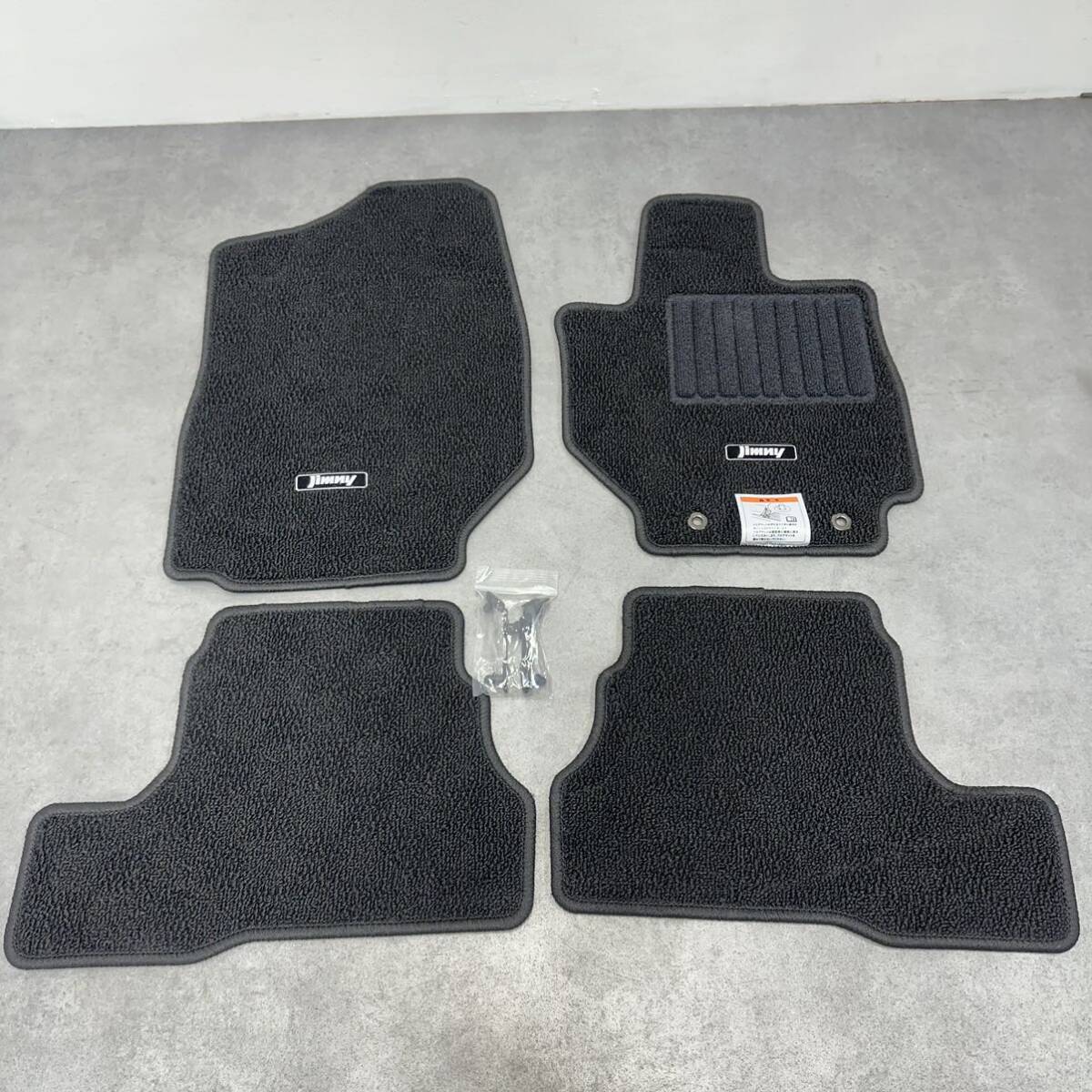 【240510-47〜51】美品！ JB64W ジムニー AT車用 純正 フロアマット 75901-77R30-WMM /【Buyee ...