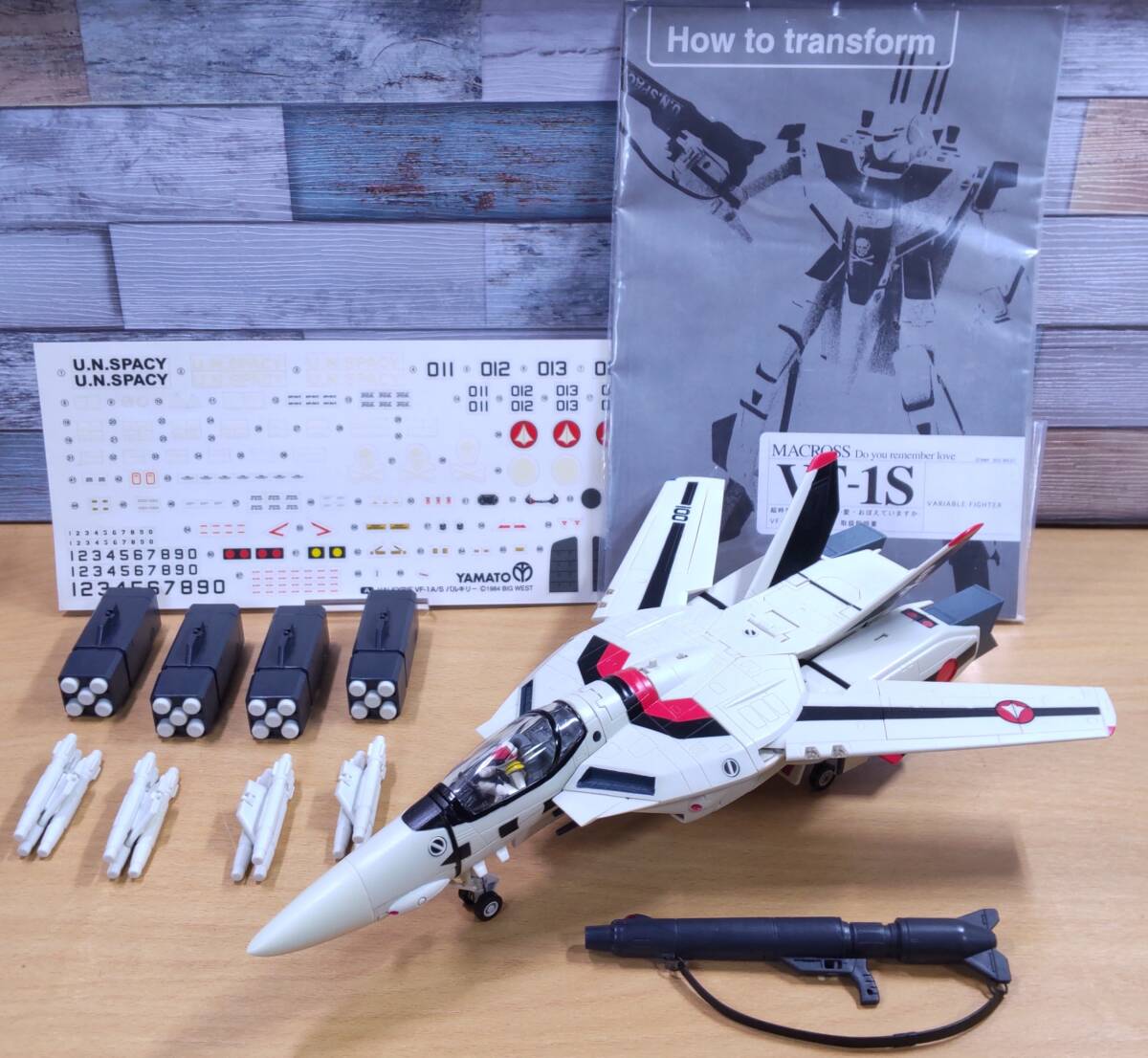 やまと 1／48 VF-1S 一条輝機 － 変形OK・損傷なし・ポーズ保持力等の状態良し・やや黄ばみあり・YAMATO・超時空要塞マクロス /【Buyee】 Buyee - Japanese ...