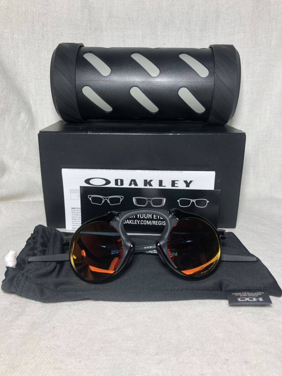 レアOakley(オークリー)Mad manマッドマンサングラス 廃盤品 元箱付き /【Buyee】 Buyee - Japanese ...