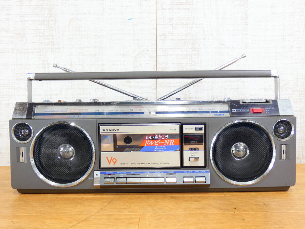 SANYO サンヨー MR-V9 FM/AM STEREO RADIO CASSETTE RECORDER ラジオカセットレコーダー ラジカセ オーディオ機器※通電OK ジャンク＠80(9 ...
