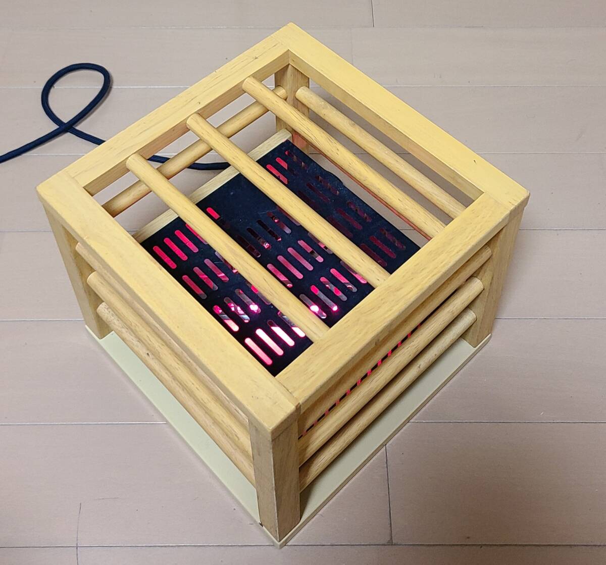 メトロ電気工業 一人用こたつ MPQ-100 2015年製 温度調節機能付 27cm×27cm×23cm 中古 /【Buyee】 Buyee - Japanese Proxy Service ...