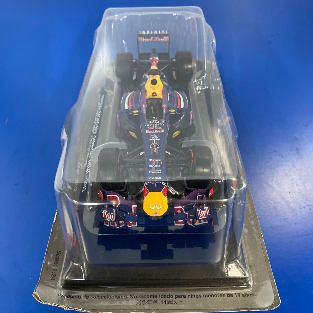RED BLUE RACING RB9 Sebastian Vettel 2013 ディアゴスティーニ コレクション 1:24 E ...