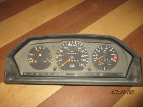 ベンツ W124 300E スピードメーター 中古 154660km 1245431525 1245423501 部品取あり ...