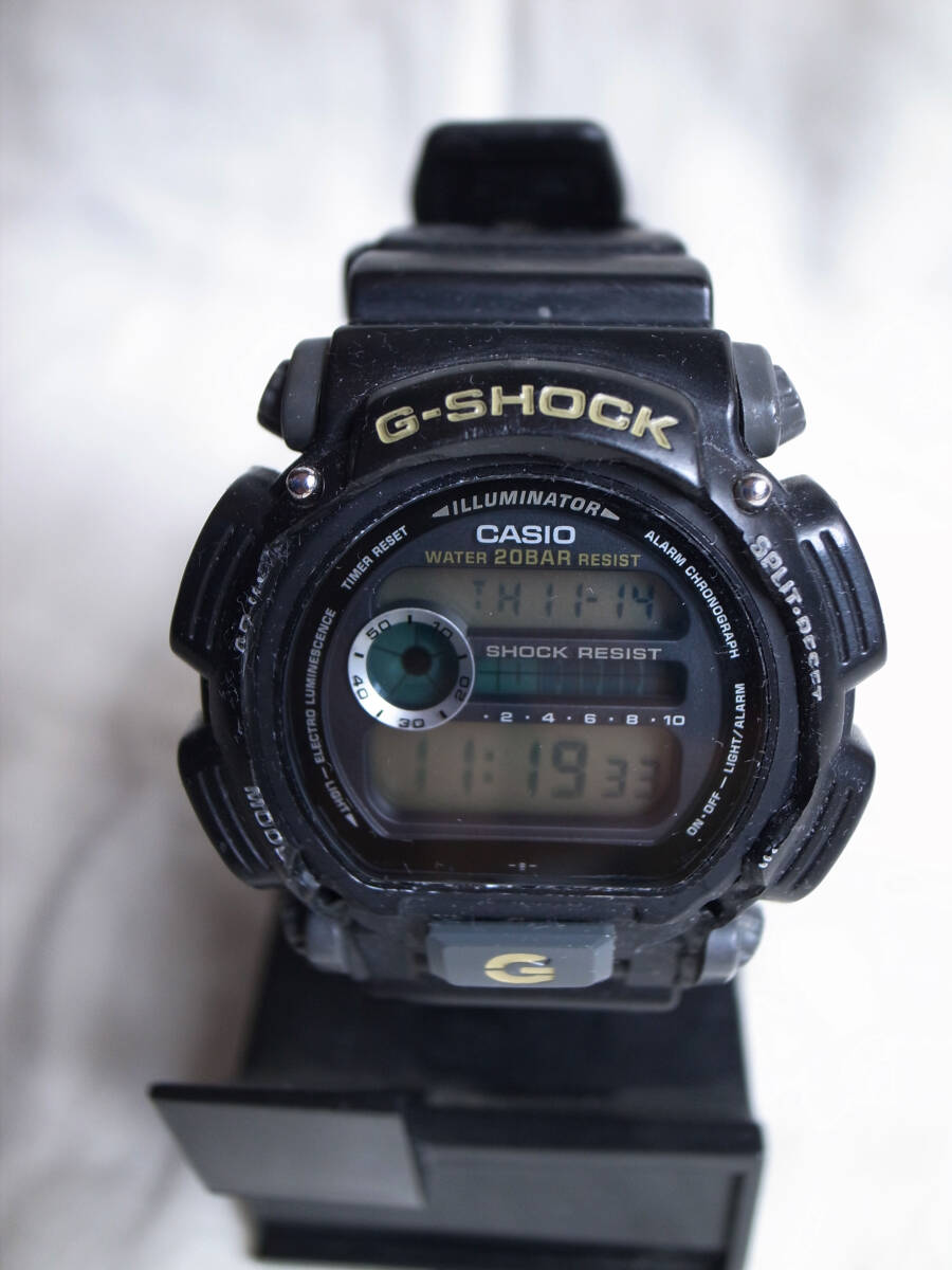 CASIO / G-SHOCK Gショック DW-9052-1BCG/3232 デジタル時計 スタンド/説明書付 /【Buyee】 Buyee ...