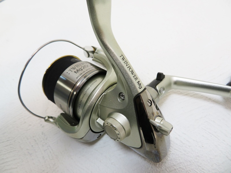 (gd37) シマノ SHIMANO TWINPOWER Mg2500S ツインパワーMg 2500S スピニングリール 日本製 箱付 釣り具 良品 /【Buyee】 Buyee ...