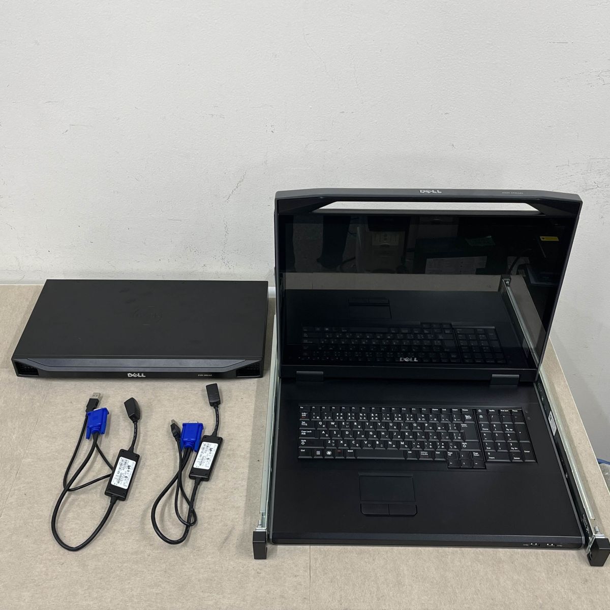 @T01096 秋葉原万世鯖本舗 DELL KMM＆KVMキット (FPM185&1081AD) コンソール JIS配列キーボード KMM ...