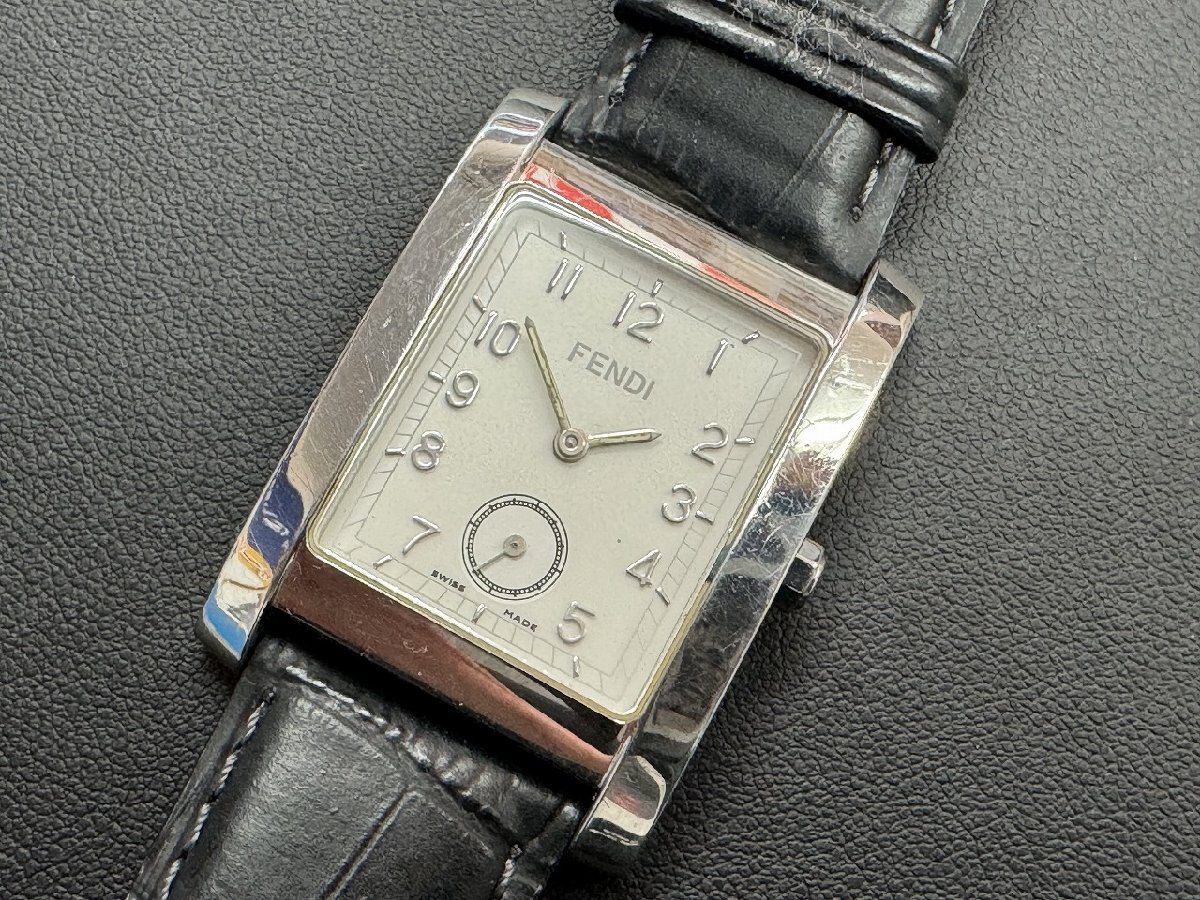 稼働OK【 FENDI フェンディ 腕時計 Orologi オロロジ 7000G クオーツ スモールセコンド 白文字盤 ヴィンテージ 腕時計】HO10281 /【Buyee】 Buyee ...