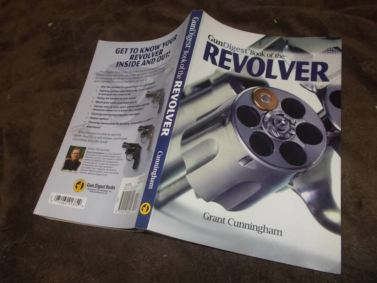 洋書 GunDigest Book of the Revolver(リヴォルヴァー) Grant Cunningham(2011年)送料116 ...