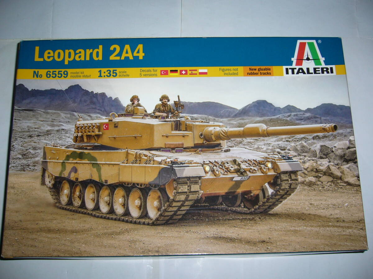(EASTERN EXPRESS 1/35 BT-7)(ITALERI 1/35 BT-5)(ITALERI 1/35 Leopard 2A4)(ITALERI 1/35 LVT-(A ...